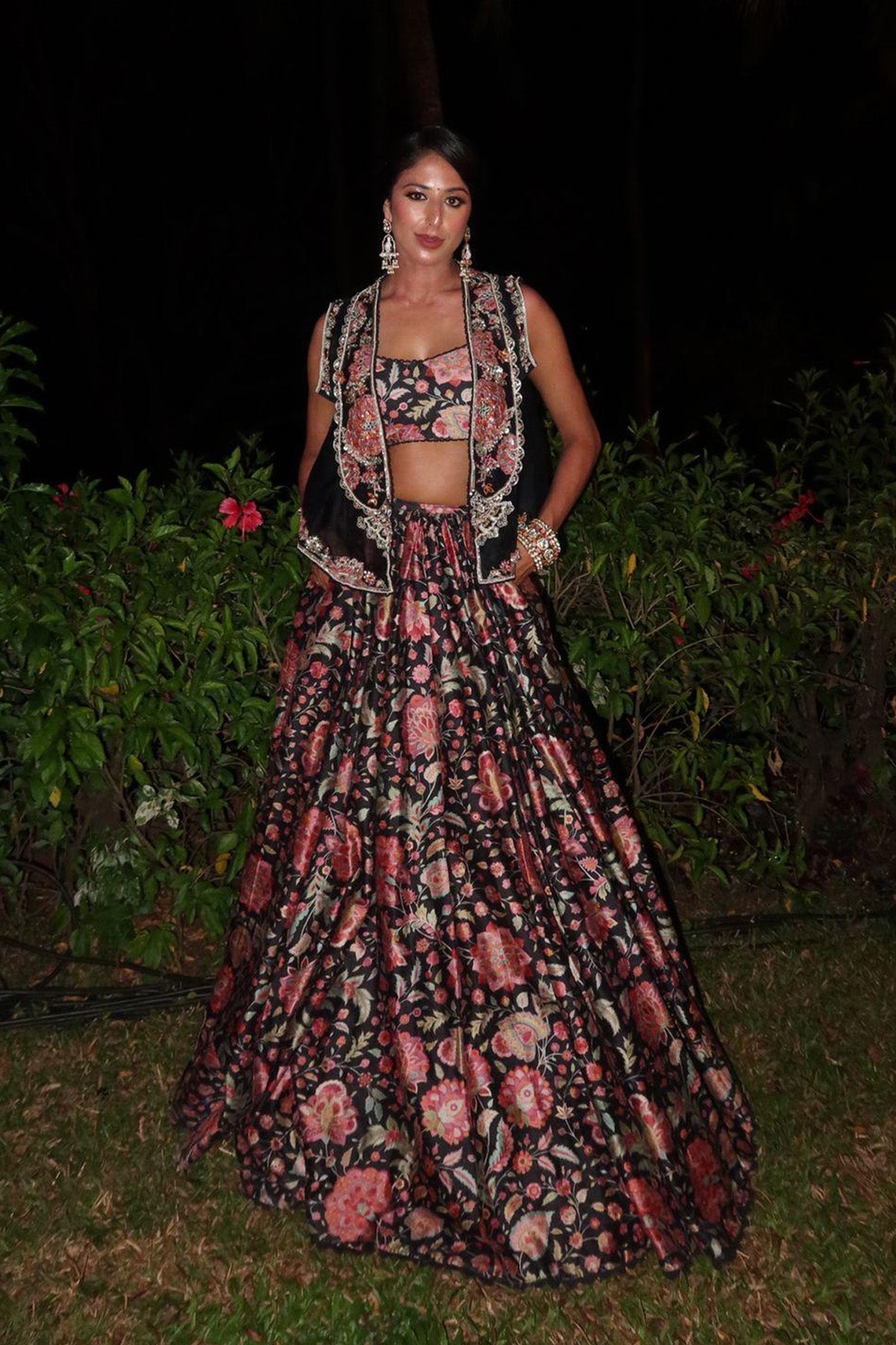 NICOLE MEHTA IN RAZZLE LEHENGA SET – Ridhi Mehra
